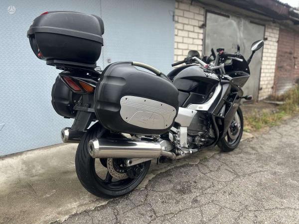 Yamaha FJR 1300 2001 in Birstonas, with an engine capacity of 1.30 L and mileage of 38 thousand km for 3299 €, photo 3 on AUTOMOTO.COM.LV