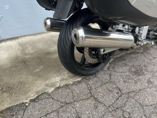 Yamaha FJR 1300 2001 in Birstonas, with an engine capacity of 1.30 L and mileage of 38 thousand km for 3299 €, photo 7 on AUTOMOTO.COM.LV