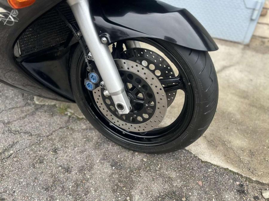 Yamaha FJR 1300 2001 Birštonas, ar dzinēja tilpumu 1.30 L un nobraukumu 38 tūkst. km par 3299 €, foto 10 vietnē AUTOMOTO.COM.LV