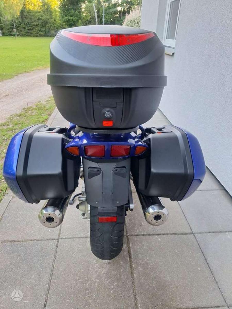 Yamaha FJR 1300 2001 Prienai, ar dzinēja tilpumu 1.30 L un nobraukumu 43 tūkst. km par 3350 €, foto 13 vietnē AUTOMOTO.COM.LV