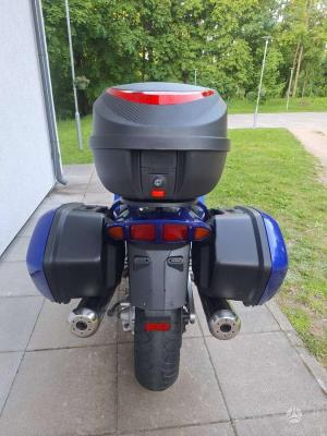 Yamaha FJR 1300 2001 Prienai, ar dzinēja tilpumu 1.30 L un nobraukumu 43 tūkst. km par 3350 €, foto 17 vietnē AUTOMOTO.COM.LV