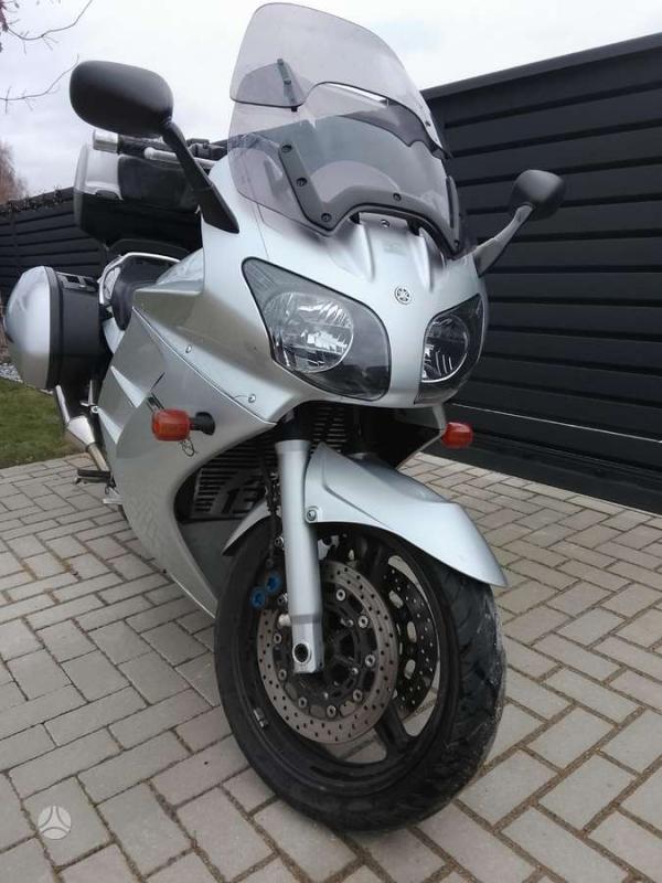 Yamaha FJR 1300 2002 in Kaunas, with an engine capacity of 1.30 L and mileage of 58 thousand km for 3500 €, photo 6 on AUTOMOTO.COM.LV