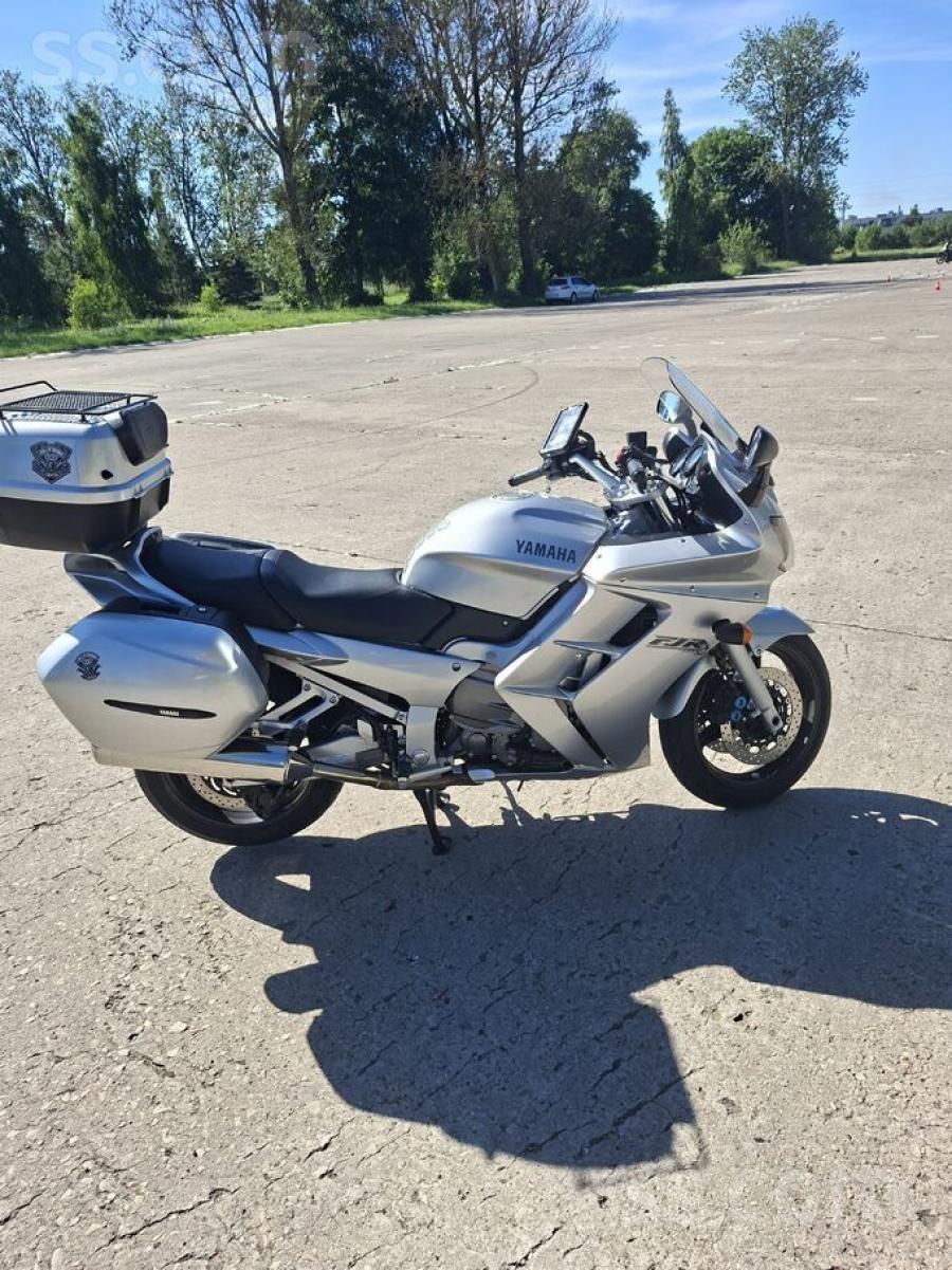 Yamaha FJR 1300 2002 Liepāja, ar dzinēja tilpumu 1.30 L un nobraukumu 0 tūkst. km par 5235 €, foto 3 vietnē AUTOMOTO.COM.LV