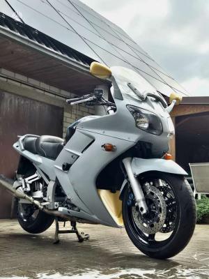 Yamaha FJR 1300 2002 in Prienai, with an engine capacity of 1.30 L and mileage of 143 thousand km for 1790 €, photo  on AUTOMOTO.COM.LV