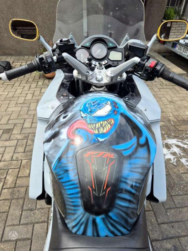 Yamaha FJR 1300 2002 in Prienai, with an engine capacity of 1.30 L and mileage of 143 thousand km for 1790 €, photo 10 on AUTOMOTO.COM.LV
