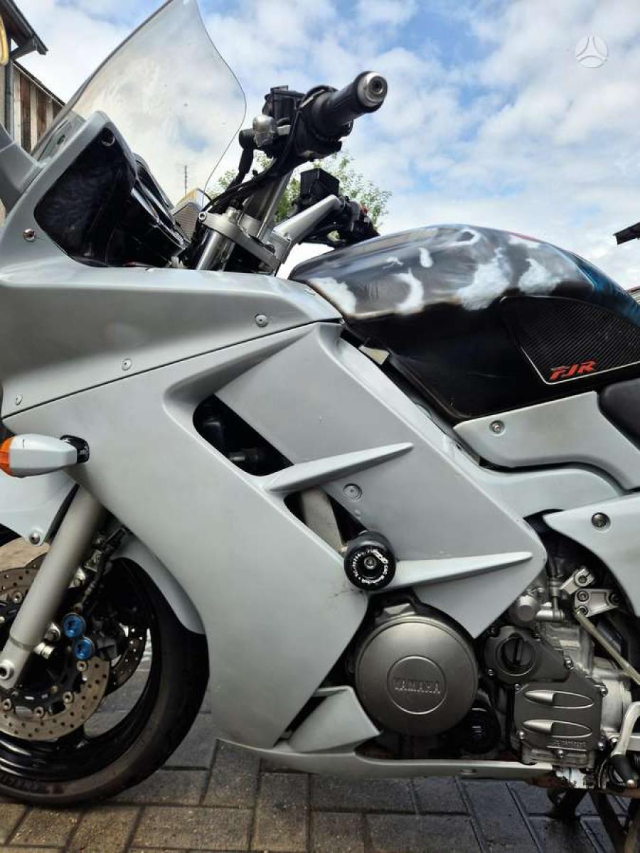 Ямаха FJR 1300 2002 в Пренай, объемом двигателя 1.30 л и пробегом 143 тыс. км за 1790 €, фото 15 на AUTOMOTO.COM.LV