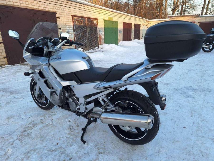 Yamaha FJR 1300 2003 in Prienai, with an engine capacity of 1.30 L and mileage of 40 thousand km for 3050 €, photo 2 on AUTOMOTO.COM.LV