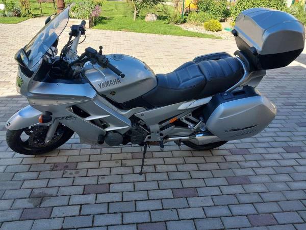 Ямаха FJR 1300 2003 в Ионишкис, объемом двигателя 1.30 л и пробегом 75 тыс. км за 2980 €, фото 5 на AUTOMOTO.COM.LV