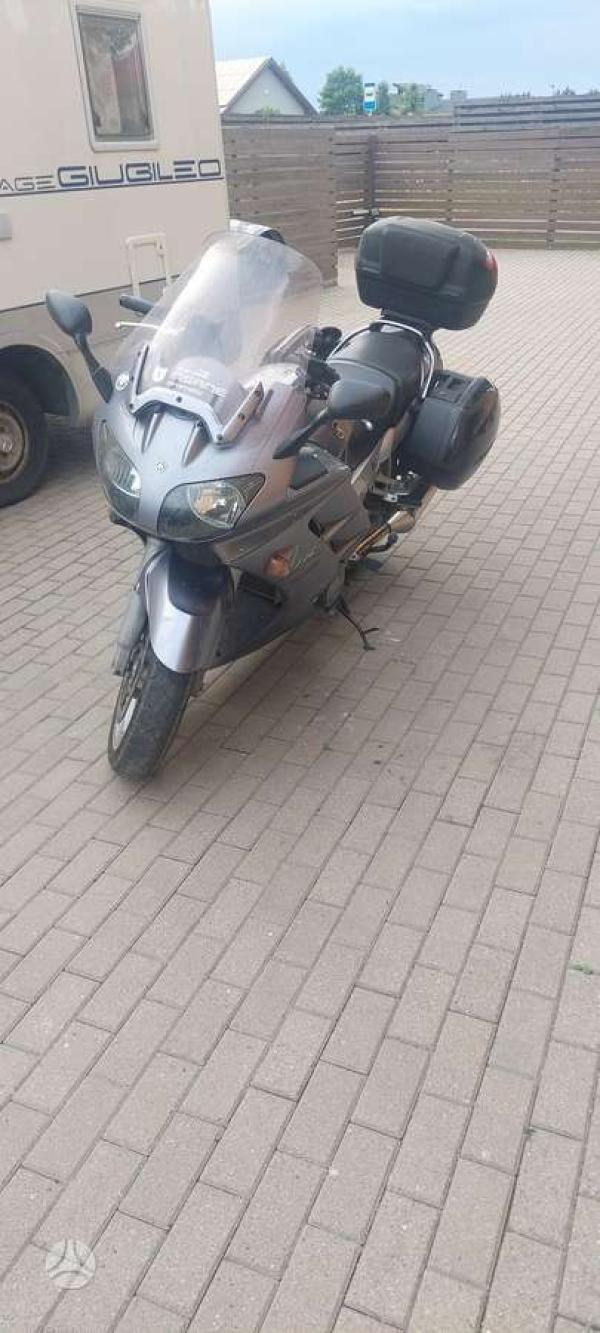 Yamaha FJR 1300 2003 Viļņa, ar dzinēja tilpumu 1.30 L un nobraukumu 189 tūkst. km par 2000 €, foto 2 vietnē AUTOMOTO.COM.LV