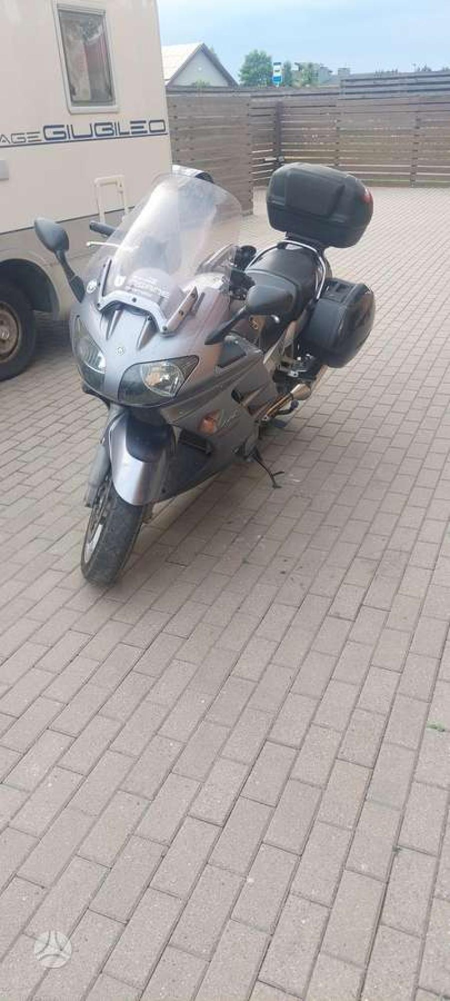 Yamaha FJR 1300 2003 in Vilnius, with an engine capacity of 1.30 L and mileage of 189 thousand km for 2000 €, photo 3 on AUTOMOTO.COM.LV