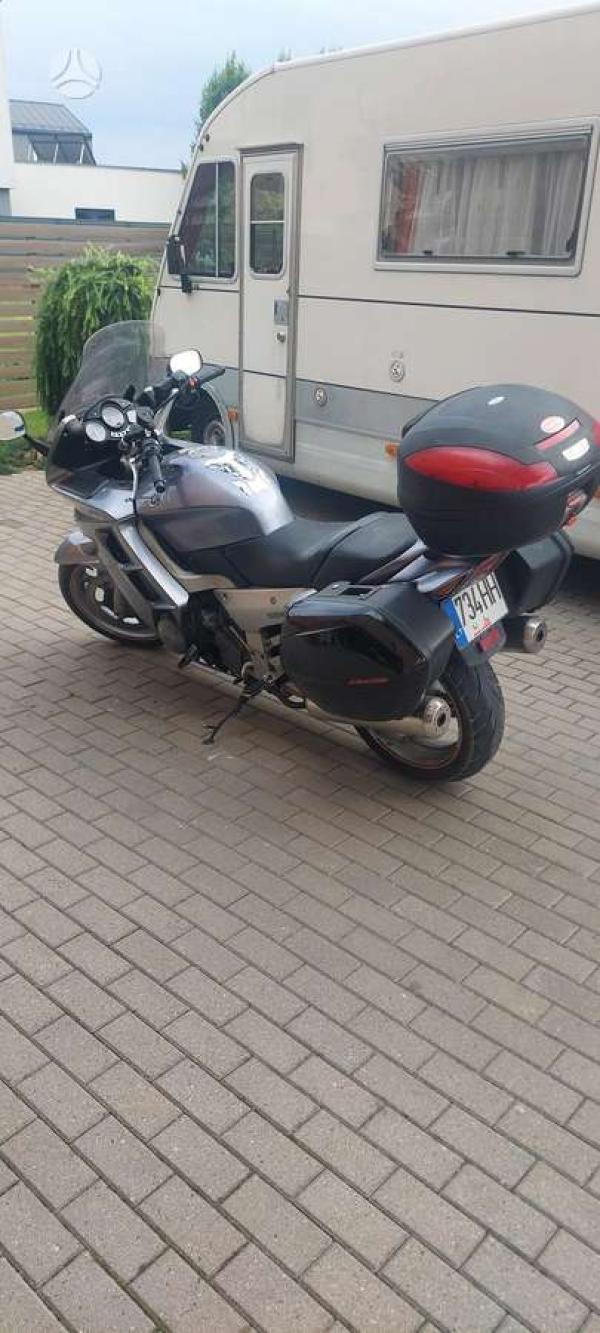 Yamaha FJR 1300 2003 Viļņa, ar dzinēja tilpumu 1.30 L un nobraukumu 189 tūkst. km par 2000 €, foto 4 vietnē AUTOMOTO.COM.LV