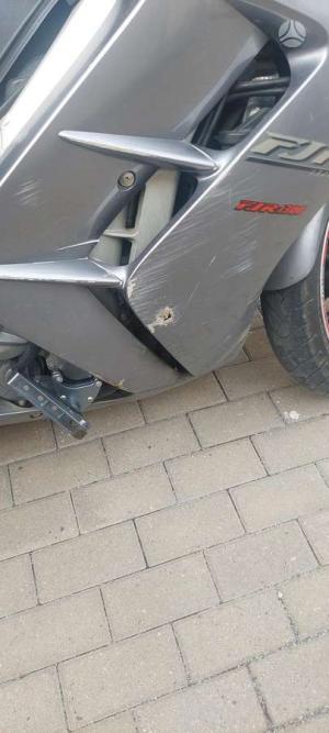 Yamaha FJR 1300 2003 in Vilnius, with an engine capacity of 1.30 L and mileage of 189 thousand km for 2000 €, photo 14 on AUTOMOTO.COM.LV