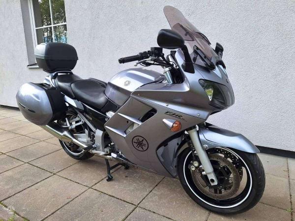 Yamaha FJR 1300 2003 in Prienai, with an engine capacity of 1.30 L and mileage of 44 thousand km for 3550 €, photo 4 on AUTOMOTO.COM.LV