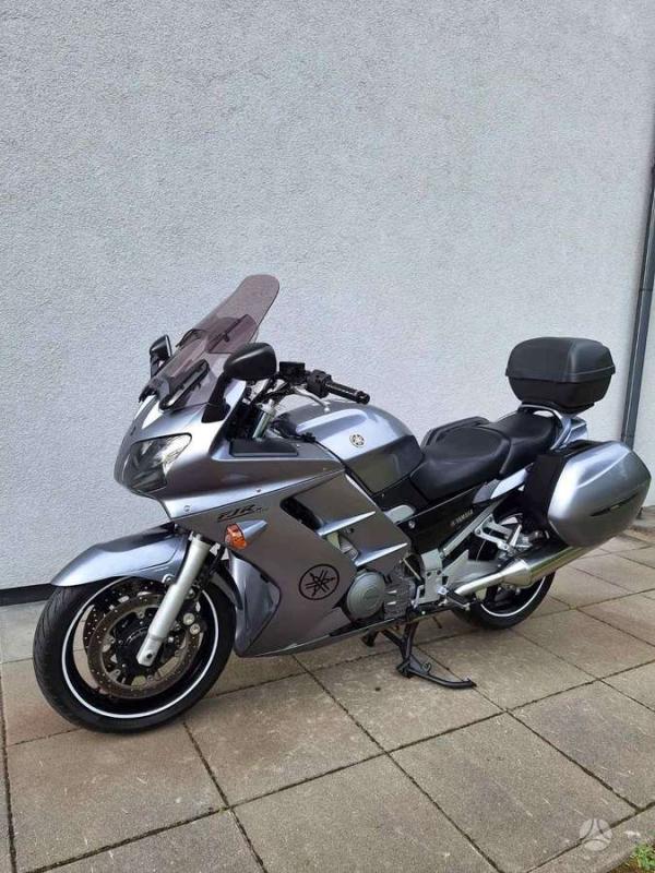 Yamaha FJR 1300 2003 in Prienai, with an engine capacity of 1.30 L and mileage of 44 thousand km for 3550 €, photo 5 on AUTOMOTO.COM.LV