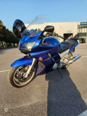 Yamaha FJR 1300 2003 Kauņa, ar dzinēja tilpumu 0.00 L un nobraukumu 90 tūkst. km par 2600 €, foto  vietnē AUTOMOTO.COM.LV