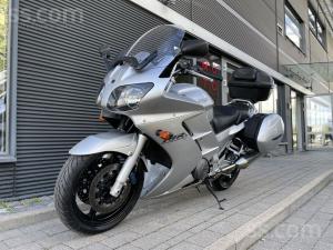 Yamaha FJR 1300 2003 in Riga, with an engine capacity of 1.30 L and mileage of 0 thousand km for 3399 €, photo  on AUTOMOTO.COM.LV
