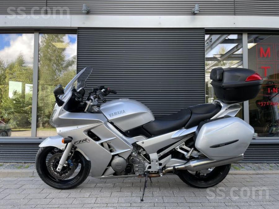 Yamaha FJR 1300 2003 in Riga, with an engine capacity of 1.30 L and mileage of 0 thousand km for 3399 €, photo 3 on AUTOMOTO.COM.LV