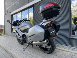Yamaha FJR 1300 2003 in Riga, with an engine capacity of 1.30 L and mileage of 0 thousand km for 3399 €, photo 4 on AUTOMOTO.COM.LV