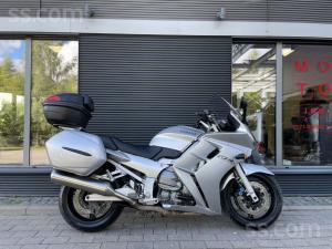 Yamaha FJR 1300 2003 in Riga, with an engine capacity of 1.30 L and mileage of 0 thousand km for 3399 €, photo 6 on AUTOMOTO.COM.LV