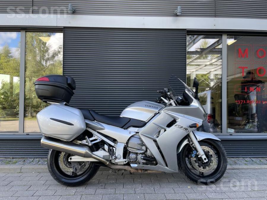 Yamaha FJR 1300 2003 in Riga, with an engine capacity of 1.30 L and mileage of 0 thousand km for 3399 €, photo 6 on AUTOMOTO.COM.LV