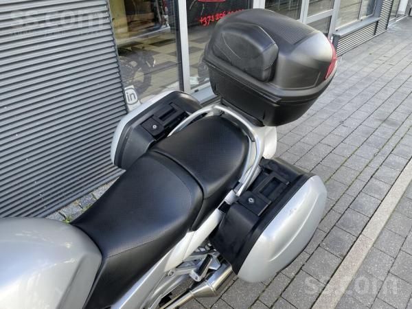 Yamaha FJR 1300 2003 in Riga, with an engine capacity of 1.30 L and mileage of 0 thousand km for 3399 €, photo 10 on AUTOMOTO.COM.LV