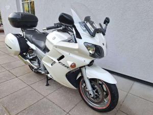 Yamaha FJR 1300 2004 in Prienai, with an engine capacity of 1.30 L and mileage of 49 thousand km for 3450 €, photo 13 on AUTOMOTO.COM.LV