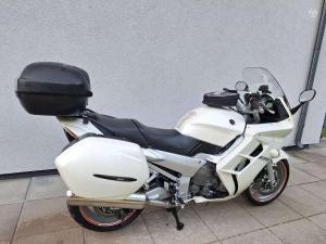 Yamaha FJR 1300 2004 in Prienai, with an engine capacity of 1.30 L and mileage of 49 thousand km for 3450 €, photo 17 on AUTOMOTO.COM.LV