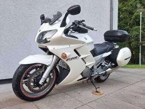Yamaha FJR 1300 2004 in Prienai, with an engine capacity of 1.30 L and mileage of 49 thousand km for 3450 €, photo 21 on AUTOMOTO.COM.LV