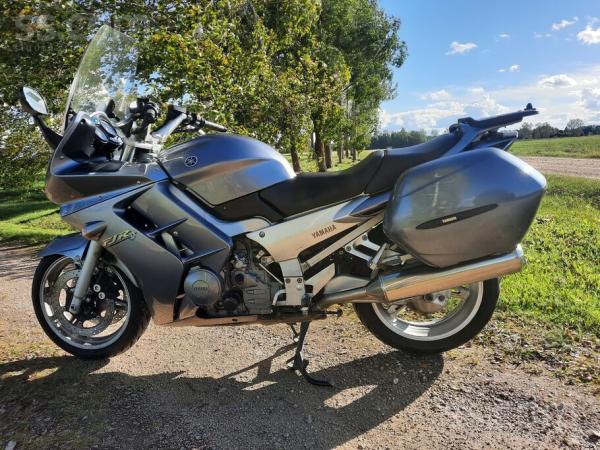 Yamaha FJR 1300 2004 in Ludza, with an engine capacity of 1.30 L and mileage of 0 thousand km for 2850 €, photo 5 on AUTOMOTO.COM.LV