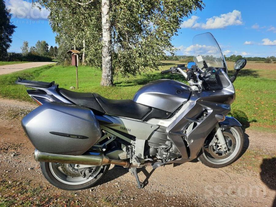Yamaha FJR 1300 2004 in Ludza, with an engine capacity of 1.30 L and mileage of 0 thousand km for 2850 €, photo 6 on AUTOMOTO.COM.LV