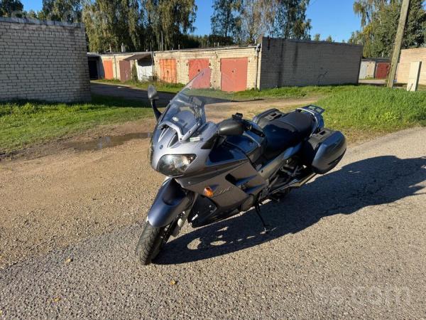 Yamaha FJR 1300 2004 Rīga, ar dzinēja tilpumu 1.30 L un nobraukumu 0 tūkst. km par 3300 €, foto 1 vietnē AUTOMOTO.COM.LV