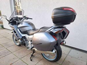 Yamaha FJR 1300 2005 in Prienai, with an engine capacity of 1.30 L and mileage of 41 thousand km for 3450 €, photo 3 on AUTOMOTO.COM.LV