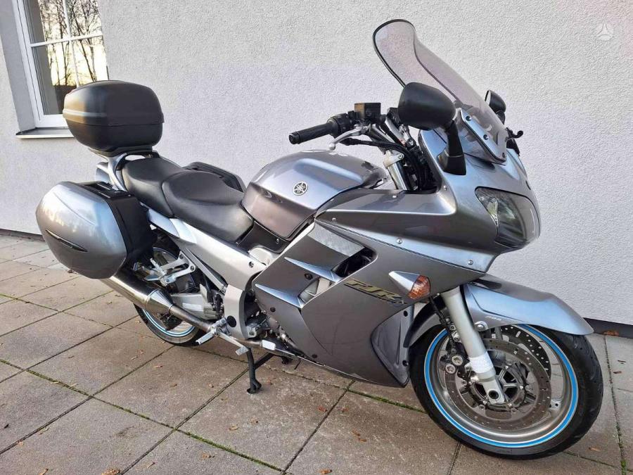 Yamaha FJR 1300 2005 in Prienai, with an engine capacity of 1.30 L and mileage of 41 thousand km for 3450 €, photo 4 on AUTOMOTO.COM.LV