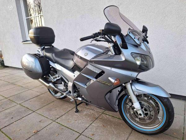 Yamaha FJR 1300 2005 in Prienai, with an engine capacity of 1.30 L and mileage of 41 thousand km for 3450 €, photo 6 on AUTOMOTO.COM.LV