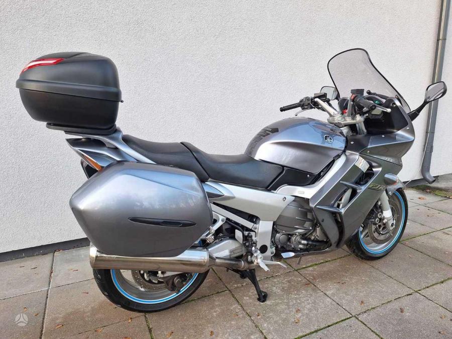 Yamaha FJR 1300 2005 in Prienai, with an engine capacity of 1.30 L and mileage of 41 thousand km for 3450 €, photo 9 on AUTOMOTO.COM.LV