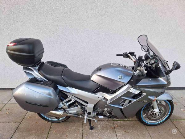 Yamaha FJR 1300 2005 in Prienai, with an engine capacity of 1.30 L and mileage of 41 thousand km for 3450 €, photo 10 on AUTOMOTO.COM.LV