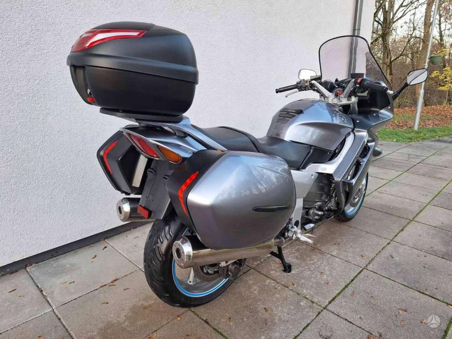 Yamaha FJR 1300 2005 in Prienai, with an engine capacity of 1.30 L and mileage of 41 thousand km for 3450 €, photo 14 on AUTOMOTO.COM.LV
