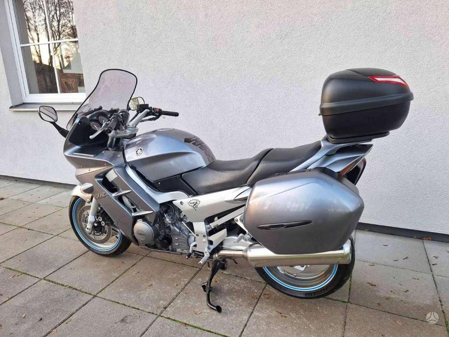 Yamaha FJR 1300 2005 in Prienai, with an engine capacity of 1.30 L and mileage of 41 thousand km for 3450 €, photo 22 on AUTOMOTO.COM.LV