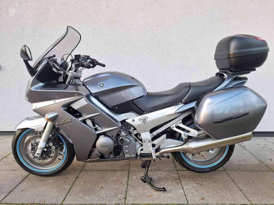 Yamaha FJR 1300 2005 in Prienai, with an engine capacity of 1.30 L and mileage of 41 thousand km for 3450 €, photo 24 on AUTOMOTO.COM.LV