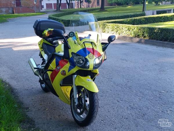 Yamaha FJR 1300 2005 in Vilnius, with an engine capacity of 0.00 L and mileage of 0 thousand km for 2700 €, photo 6 on AUTOMOTO.COM.LV