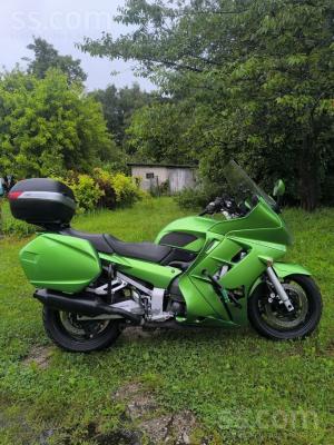 Yamaha FJR 1300 2005 Rīga, ar dzinēja tilpumu 1.30 L un nobraukumu 0 tūkst. km par 4500 €, foto  vietnē AUTOMOTO.COM.LV