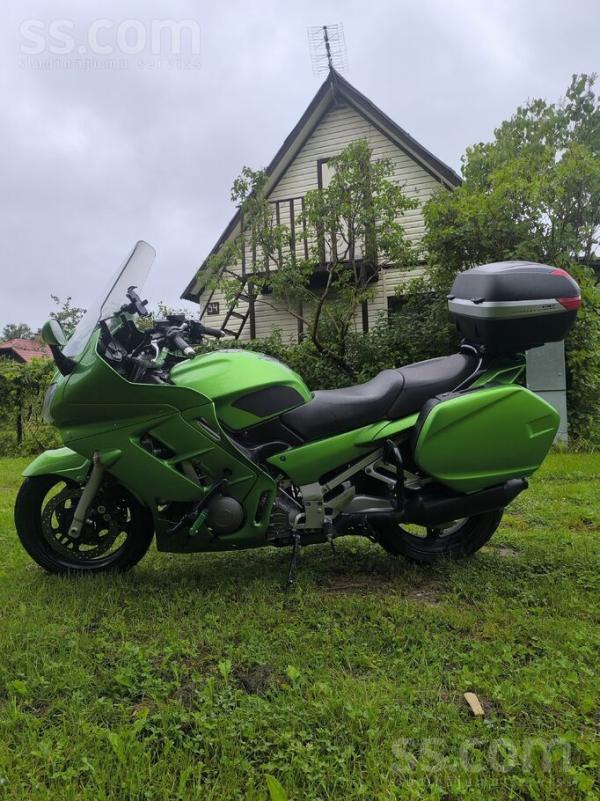 Yamaha FJR 1300 2005 Rīga, ar dzinēja tilpumu 1.30 L un nobraukumu 0 tūkst. km par 4500 €, foto 5 vietnē AUTOMOTO.COM.LV