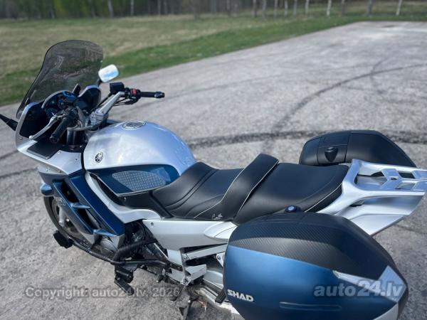 Yamaha FJR 1300 2006 Tallina, ar dzinēja tilpumu 1.30 L un nobraukumu 61 tūkst. km par 3000 €, foto 1 vietnē AUTOMOTO.COM.LV