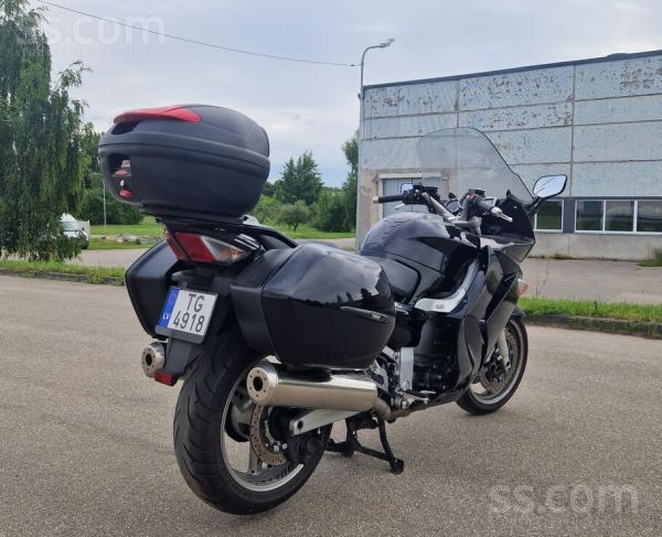 Yamaha FJR 1300 2007 in Ogre, with an engine capacity of 1.30 L and mileage of 0 thousand km for 4300 €, photo 2 on AUTOMOTO.COM.LV