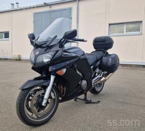 Yamaha FJR 1300 2007 in Ogre, with an engine capacity of 1.30 L and mileage of 0 thousand km for 4300 €, photo 5 on AUTOMOTO.COM.LV