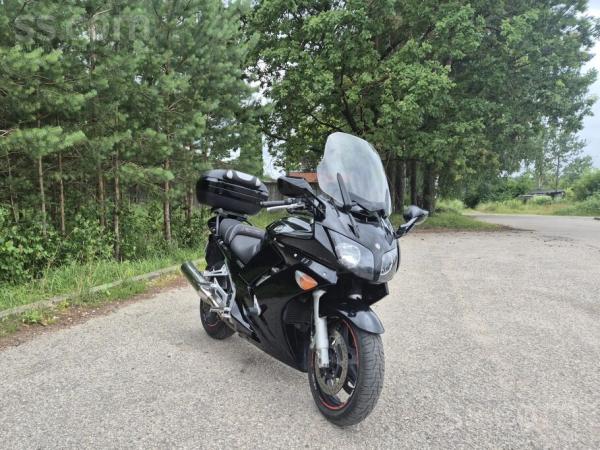 Yamaha FJR 1300 2011 Ogre, ar dzinēja tilpumu 1.30 L un nobraukumu 0 tūkst. km par 6000 €, foto 2 vietnē AUTOMOTO.COM.LV