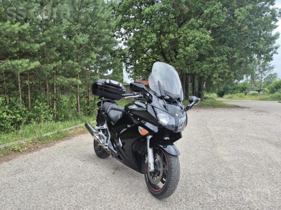 Yamaha FJR 1300 2011 in Ogre, with an engine capacity of 1.30 L and mileage of 0 thousand km for 6000 €, photo 3 on AUTOMOTO.COM.LV
