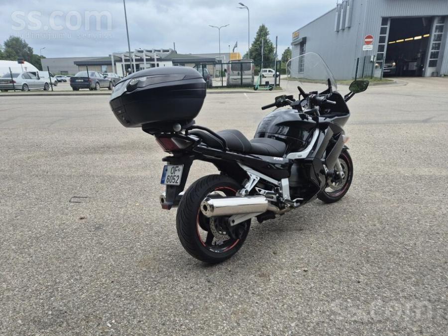 Yamaha FJR 1300 2011 in Ogre, with an engine capacity of 1.30 L and mileage of 0 thousand km for 6000 €, photo 5 on AUTOMOTO.COM.LV