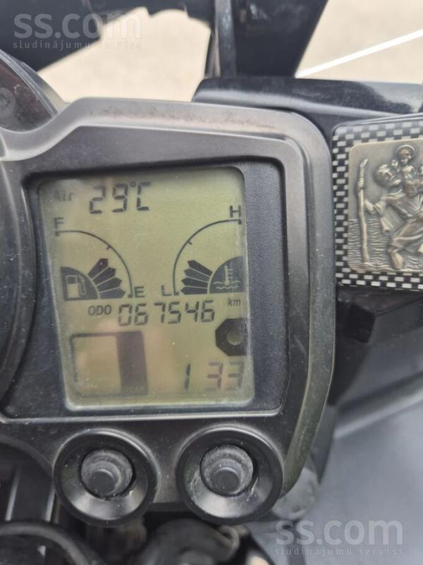 Yamaha FJR 1300 2011 Ogre, ar dzinēja tilpumu 1.30 L un nobraukumu 0 tūkst. km par 6000 €, foto 5 vietnē AUTOMOTO.COM.LV