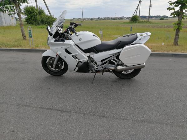 Balts Yamaha FJR 1300 2006 Gargždai, ar dzinēja tilpumu 0.00 L un nobraukumu 130 tūkst. km par 2850 €, foto 1 vietnē AUTOMOTO.COM.LV